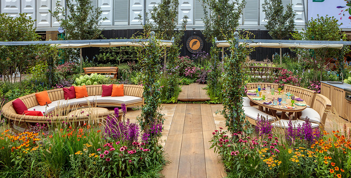 Gaze Burvill Score hat-trick of awards at the RHS Chelsea Flower Show ...