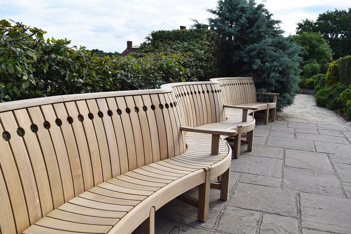 Bespoke Broadwalk Curved Seat for RHS Wisley – Gaze Burvill